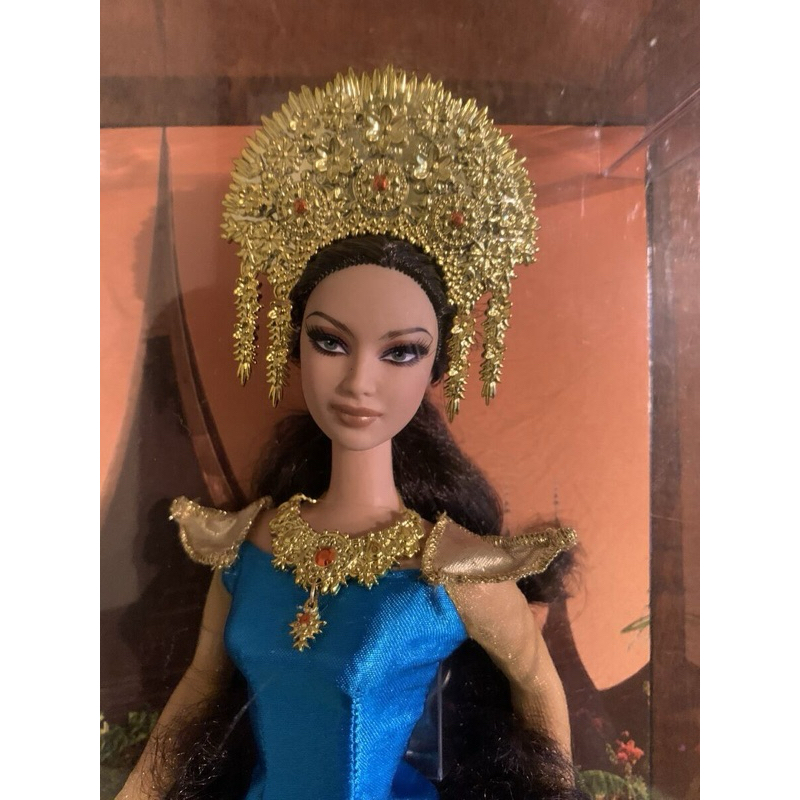 Barbie Sumatra Indonesia DOTW Doll (full accessories) | Shopee Malaysia