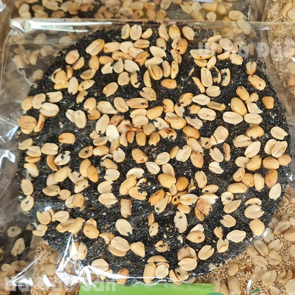 Combo 2 LOTS OF DA NANG SPECIALTY BLACK SESAME PEANUT CANDY - QUALITY ...