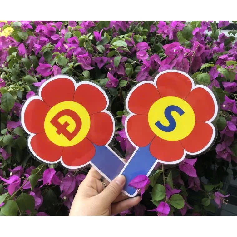 Right - Wrong cards printed on 2 sides, 1 right side, 1 wrong side ...