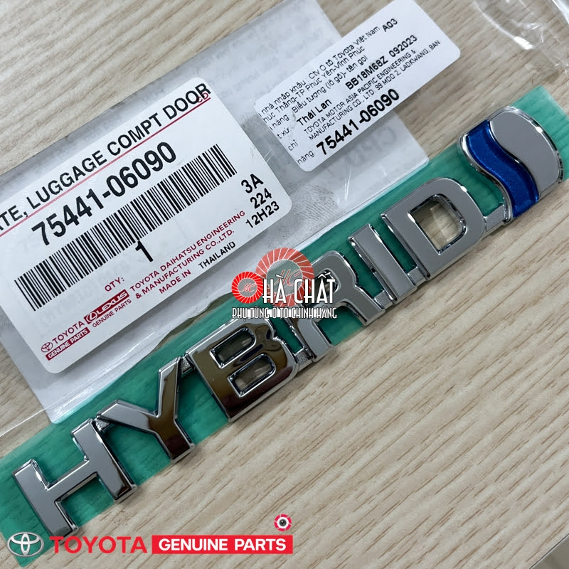 Hybrid embossed Logo / Genuine TOYOTA imported from Thailand, used for ...