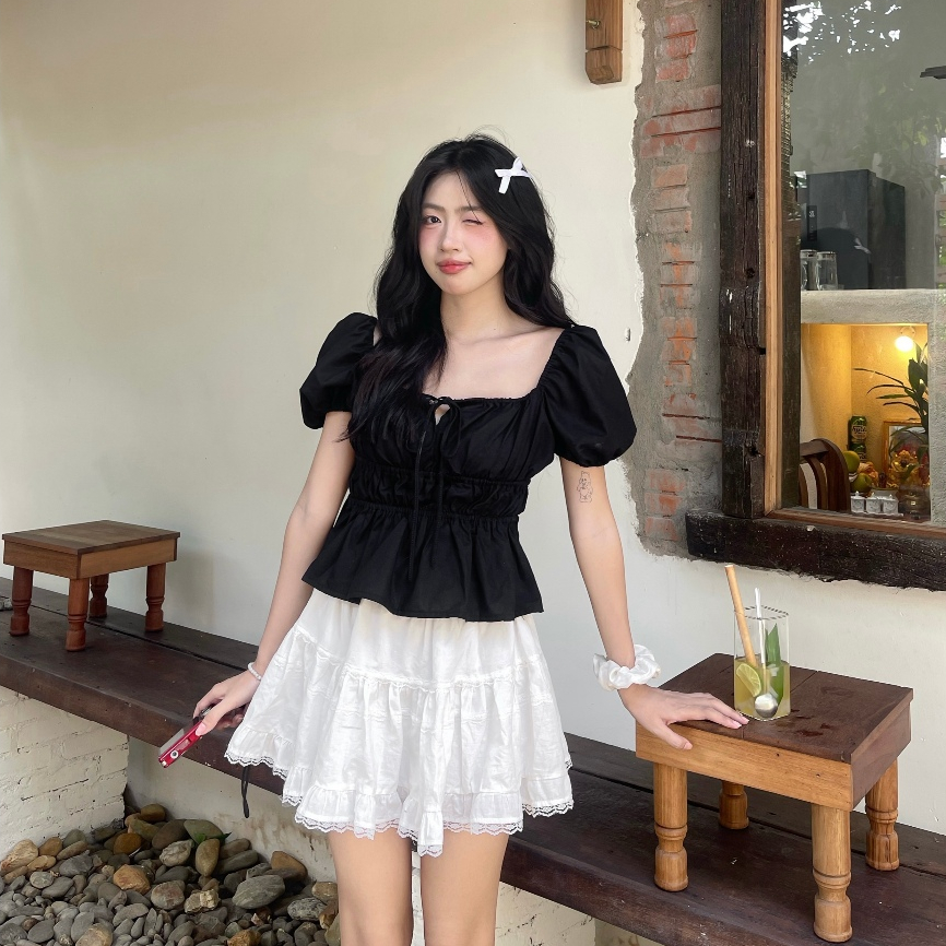 Pretty linen babydoll shirt with puffed sleeves, princess style, bow ...
