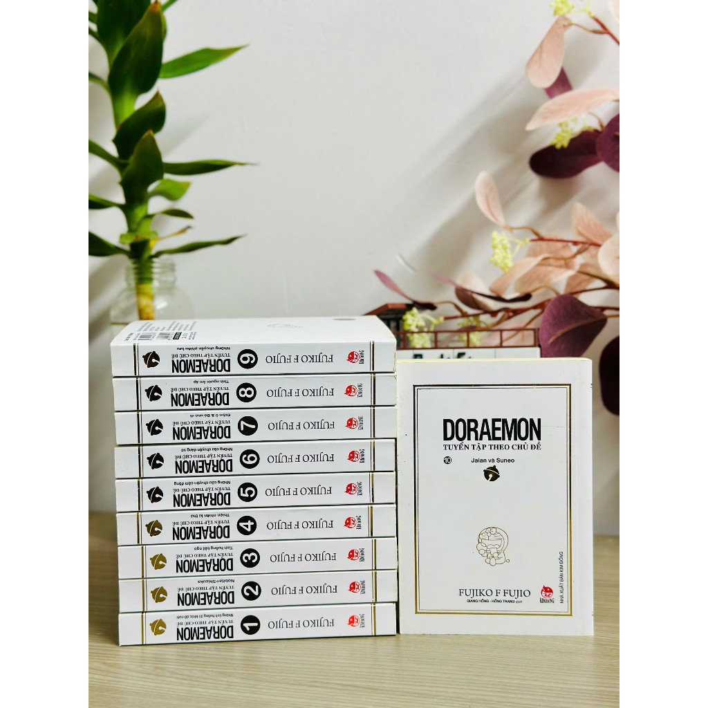 Doraemon comics selected by topic, complete set of 10 volumes (Chang ...