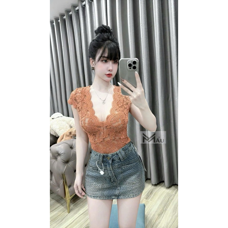 V-neck lace short sleeve bodysuit looks so chic with anything | Shopee ...