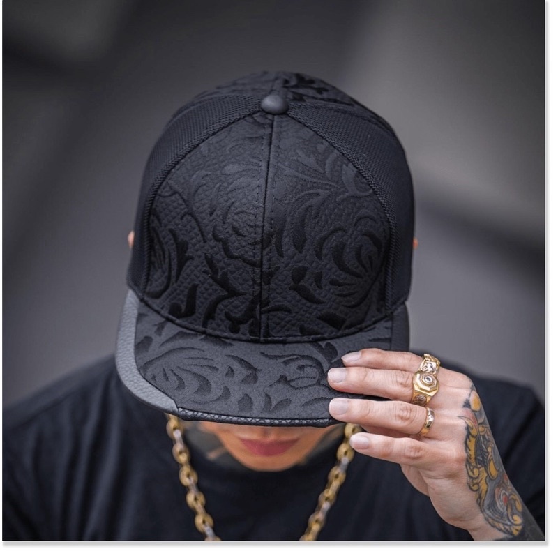 Caps, Snapback hats with leather trim, beautiful standard form (Real ...
