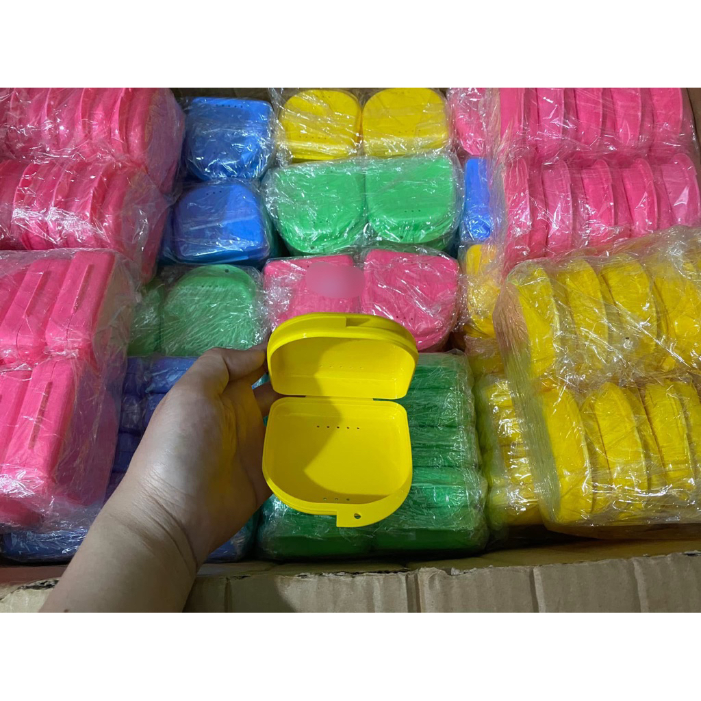(Random color) Braces tray box, retainer box, dental whitening tray ...