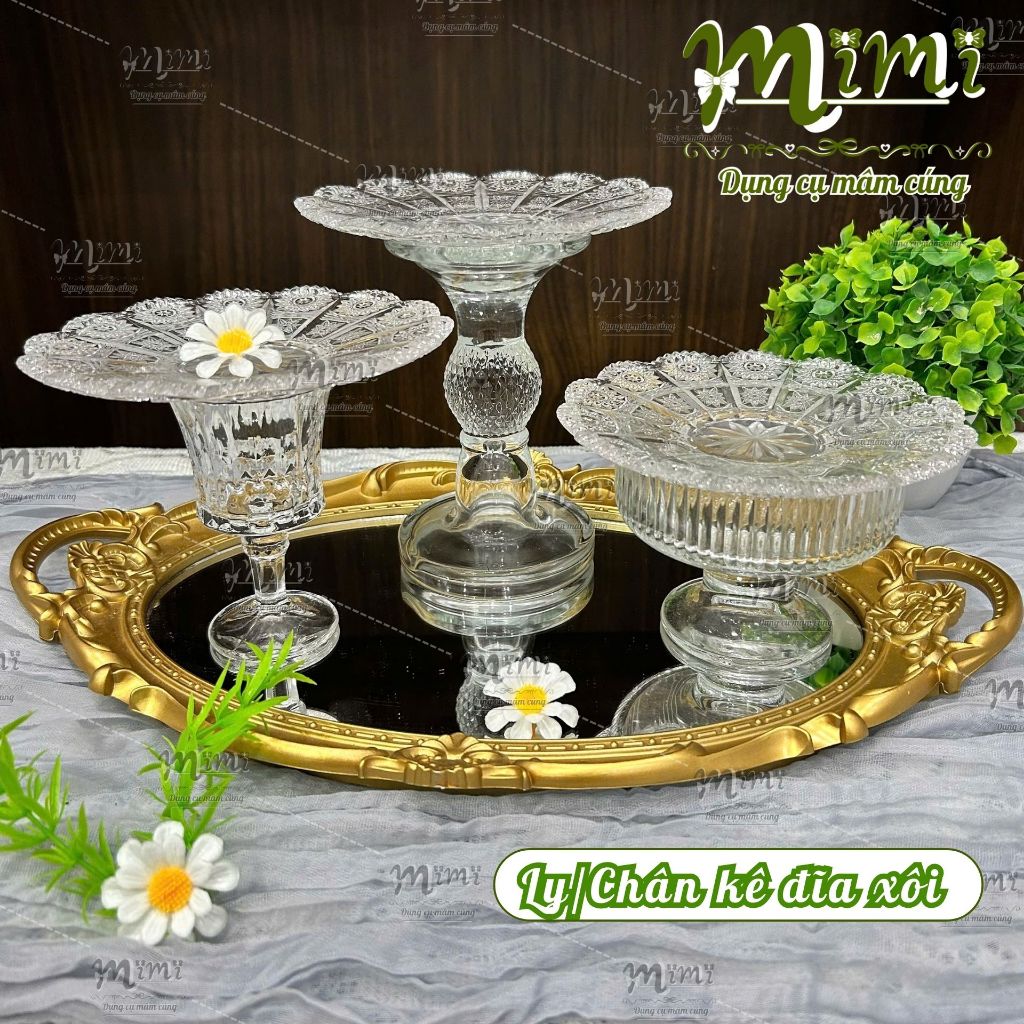 Pillar legs - Classic patterned glass cups for displaying modern ...
