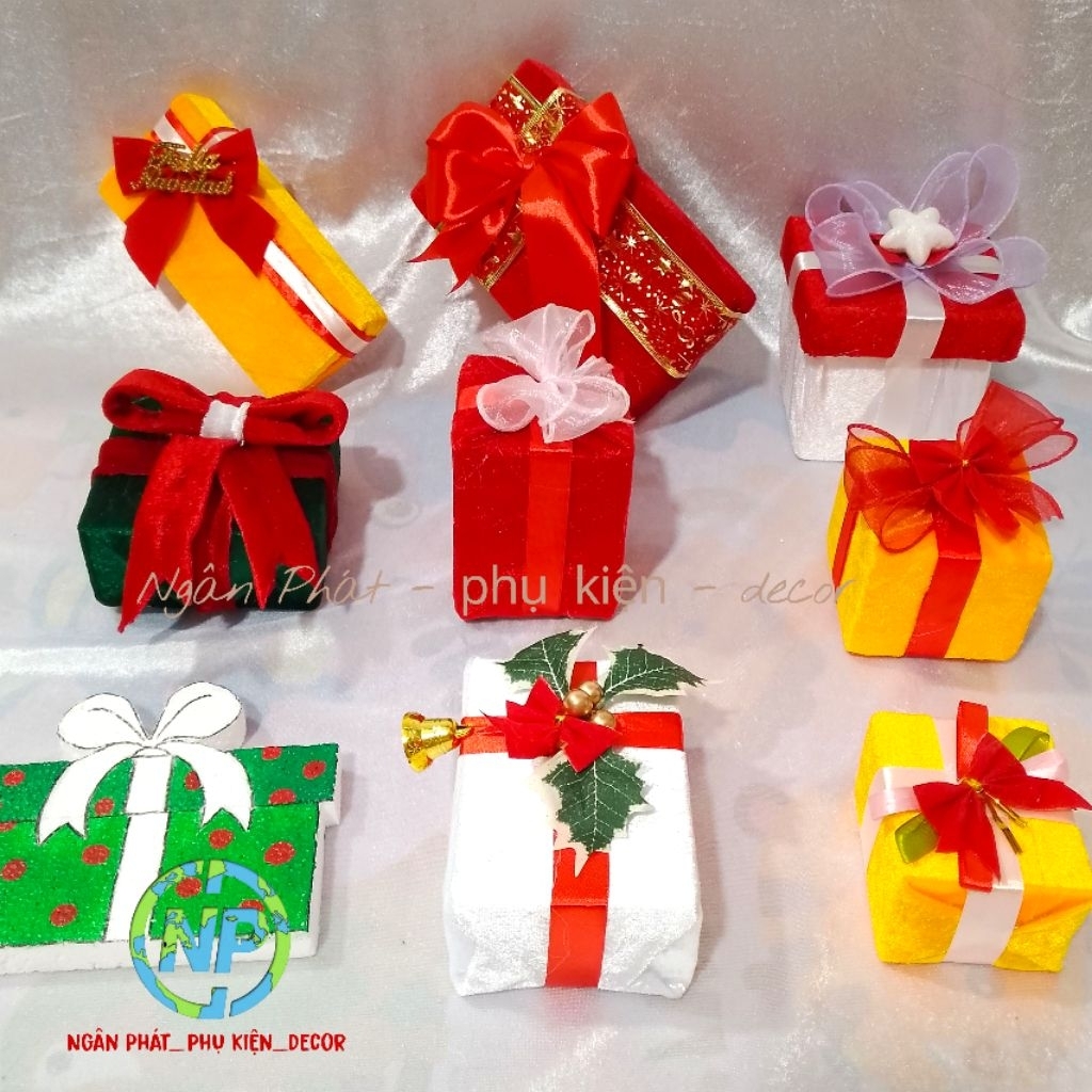 Set of 9 small mini gift boxes of all sizes from 5cm - 15cm in square ...