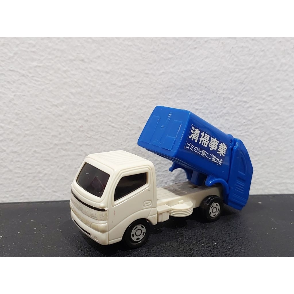 Tomica McDonald Toyota Dyna Refuse Truck - Made in Vietnam - Plastic ...