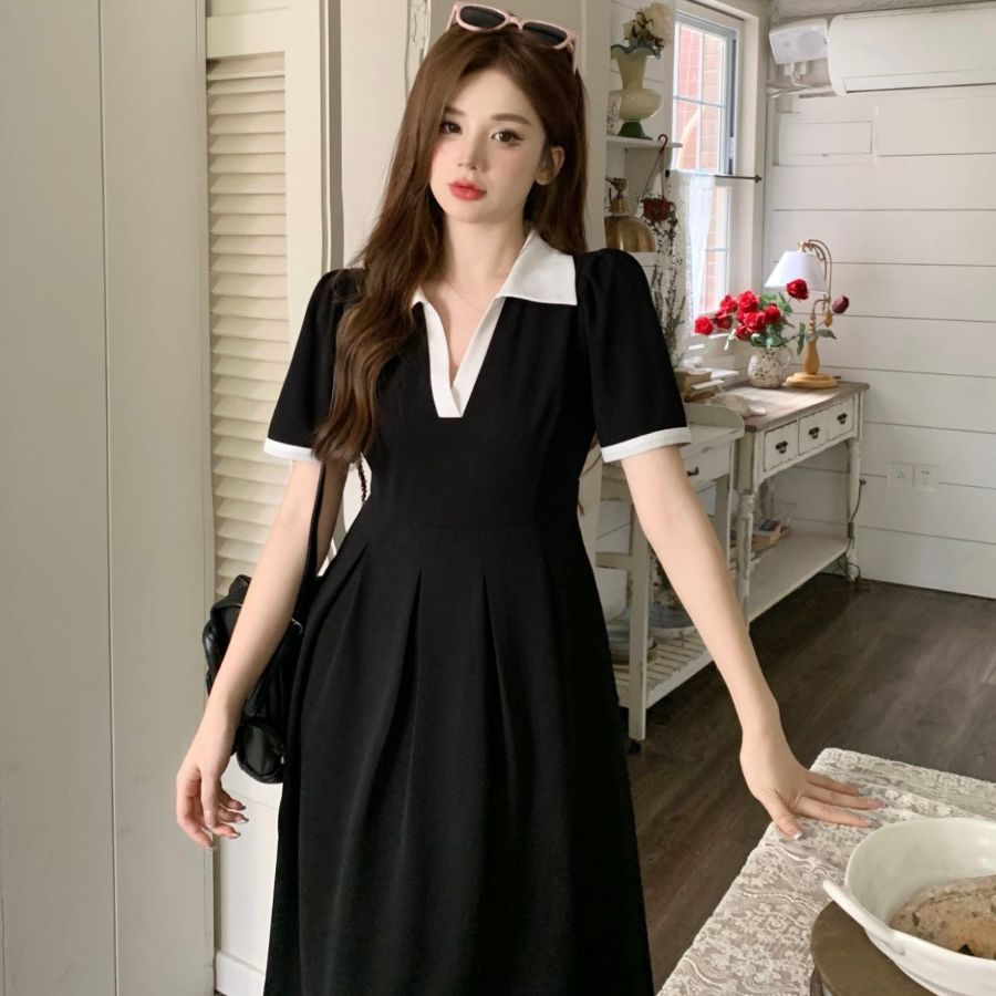 Women's big-size lady's dress with long flared collar and ribbed fabric ...