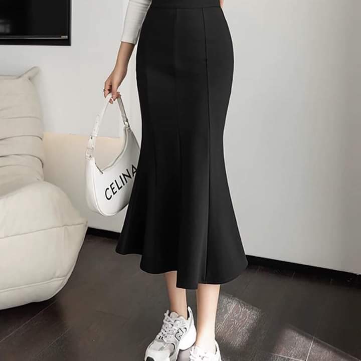 Elegant and attractive long fishtail office skirt made of high-quality ...