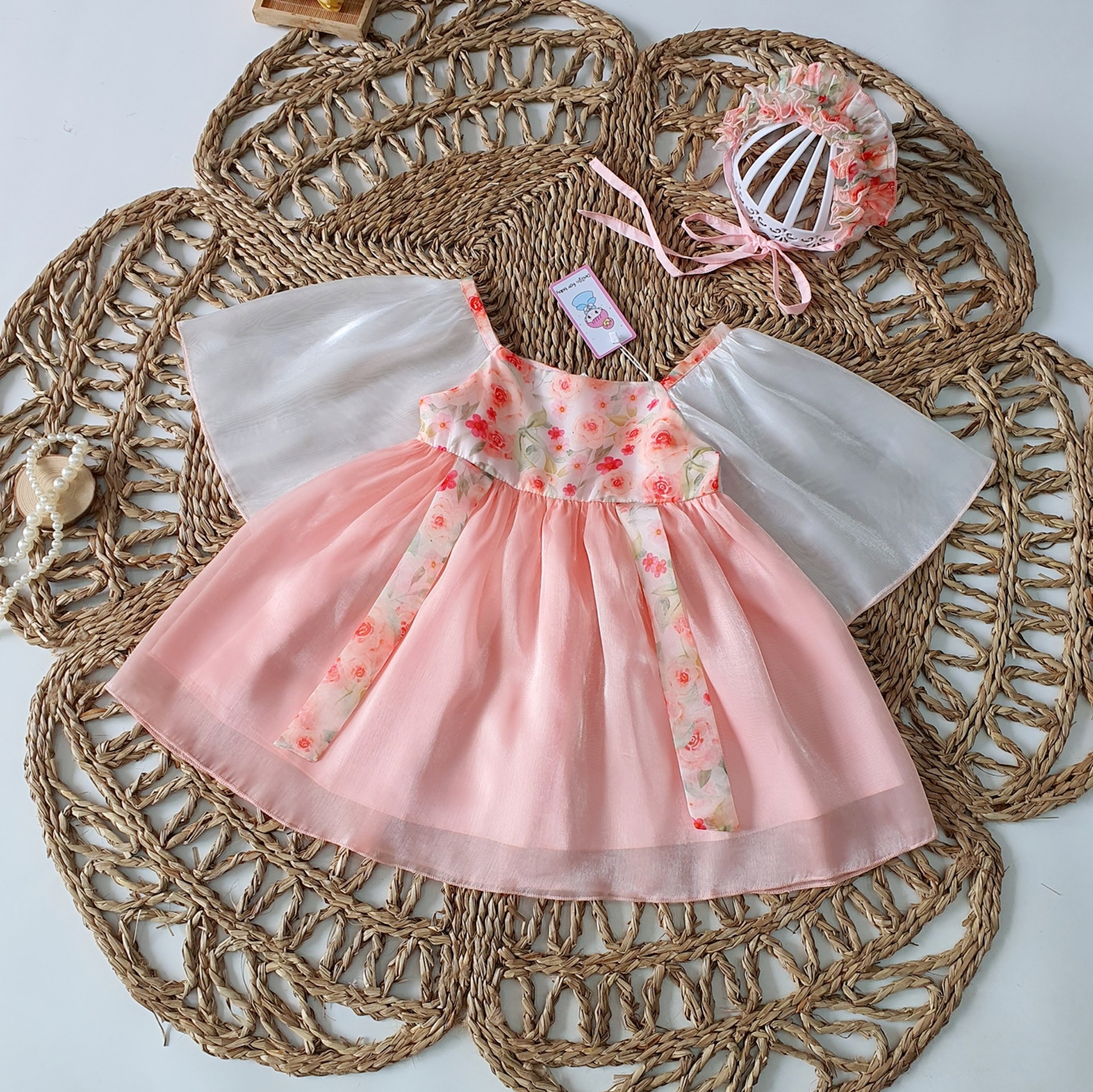 Riokids Hanbok princess dress for newborn baby girls to wear to go out, baby shower, full month ...