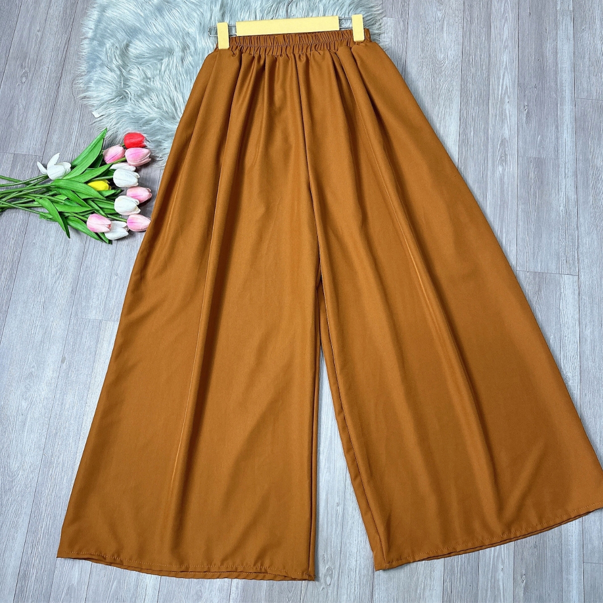 Women's big-size wide-leg pants with elastic waist in soft, cool silk ...