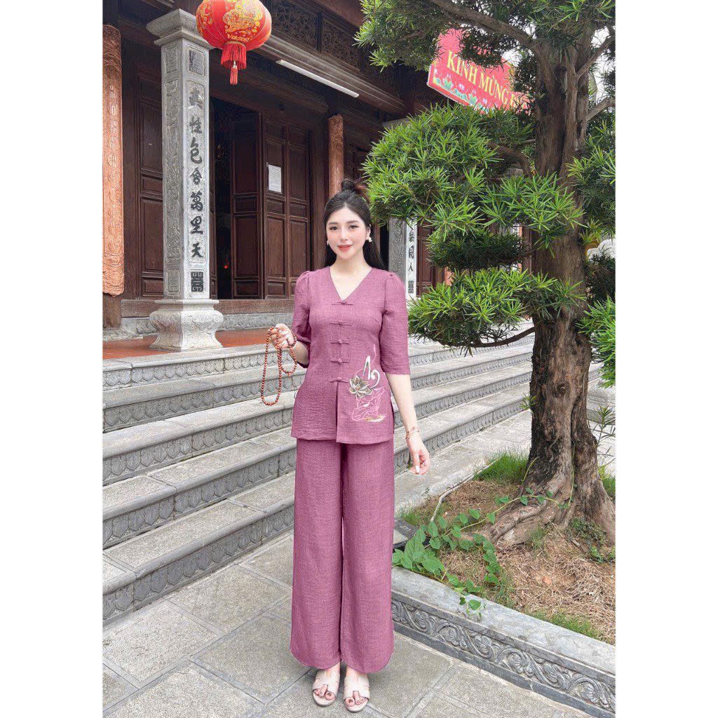 Sleeve blue suit with embroidered letters and patterns V-neck buttoned ...