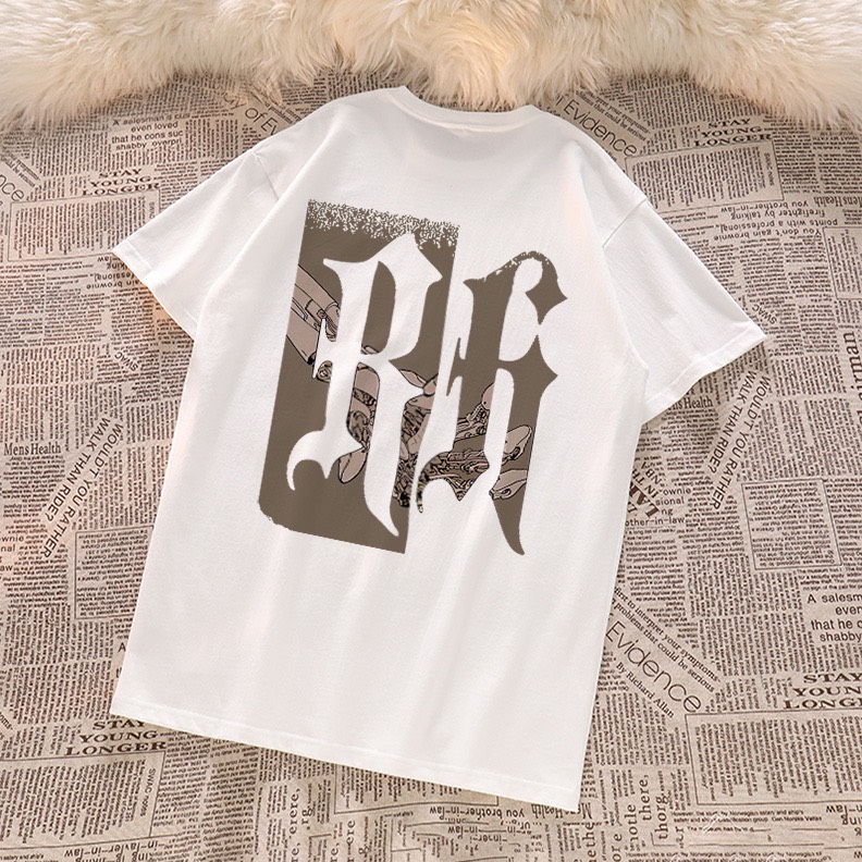 Unisex short-sleeved T-shirt for men and women with RR LUXA lettering ...