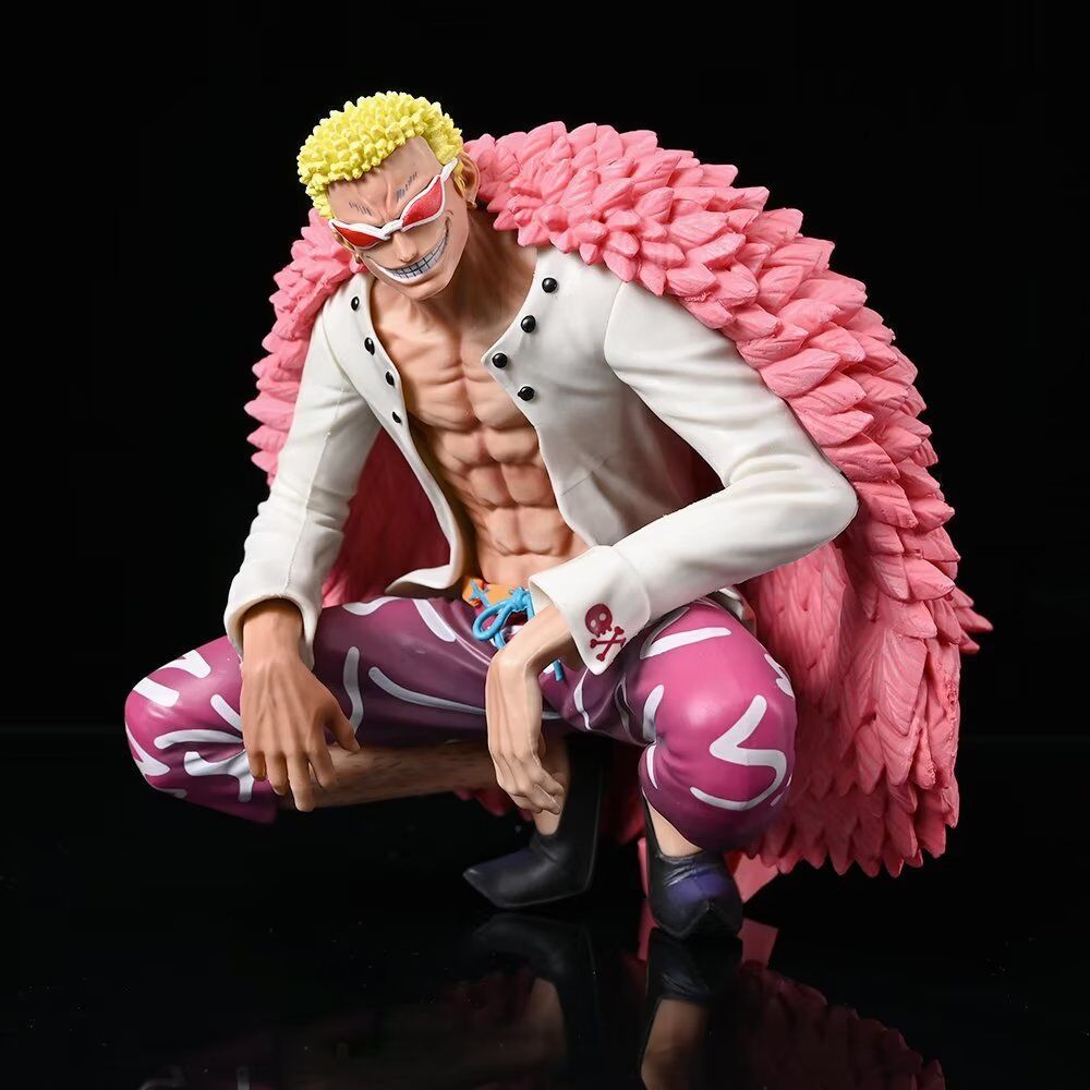Doflamingo model has 2 changeable heads, 16cm high, has beautiful color ...