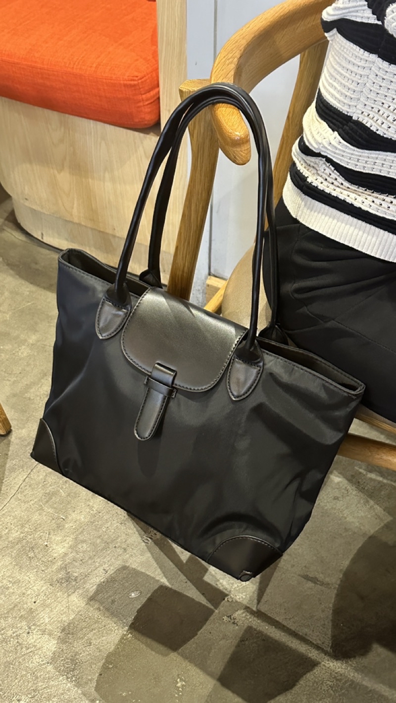 [ Charm Included ] Ameri φめり Tote Bag - Ameri Leather Parachute Tote ( Ouithebrand ) | Shopee ...