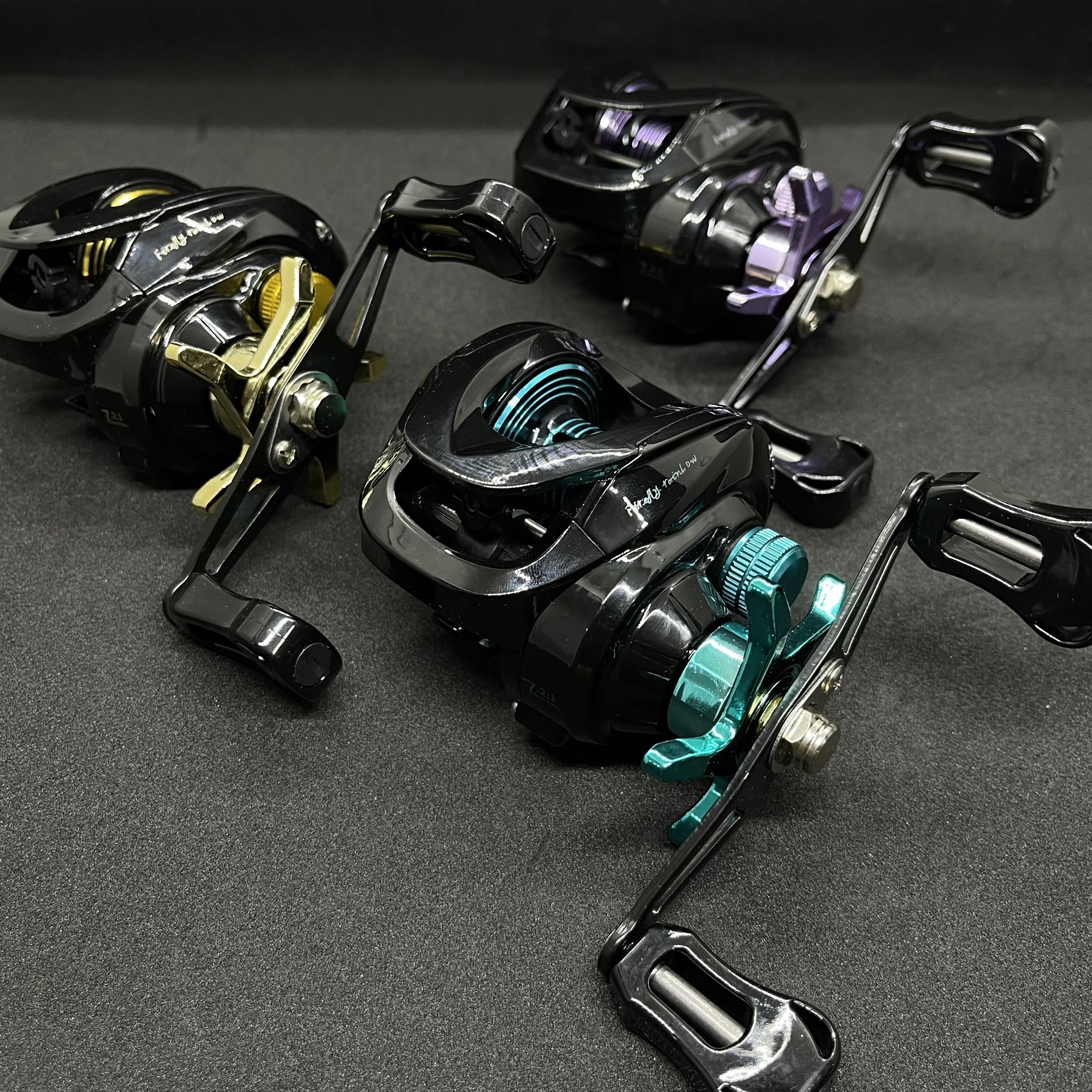 FIREFLY RAINBOW lure fishing reel has Dragclick sound, left and right ...
