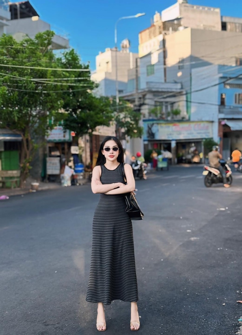 Beautiful HOTGIRL sexy bodycon dress/hugging dress/long striped maxi ...