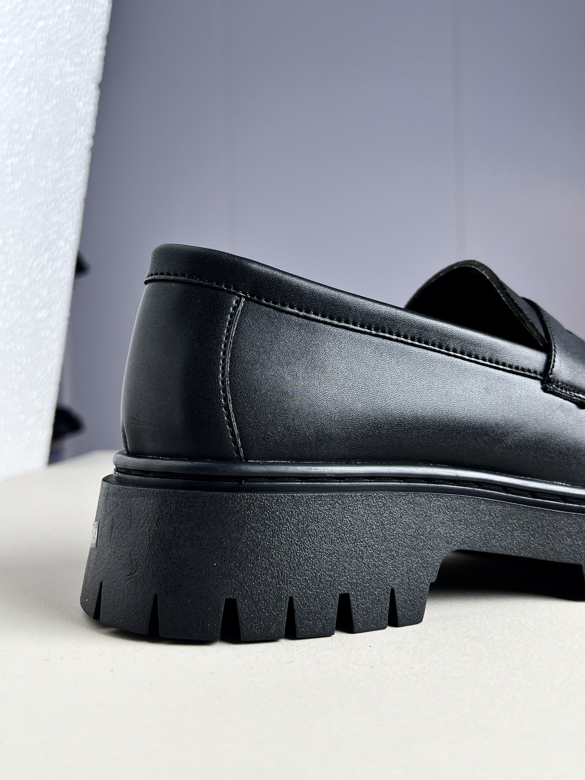 (Back 1 size) Cheap Penny Chunky Loafer Black White Shoes, Modern style ...