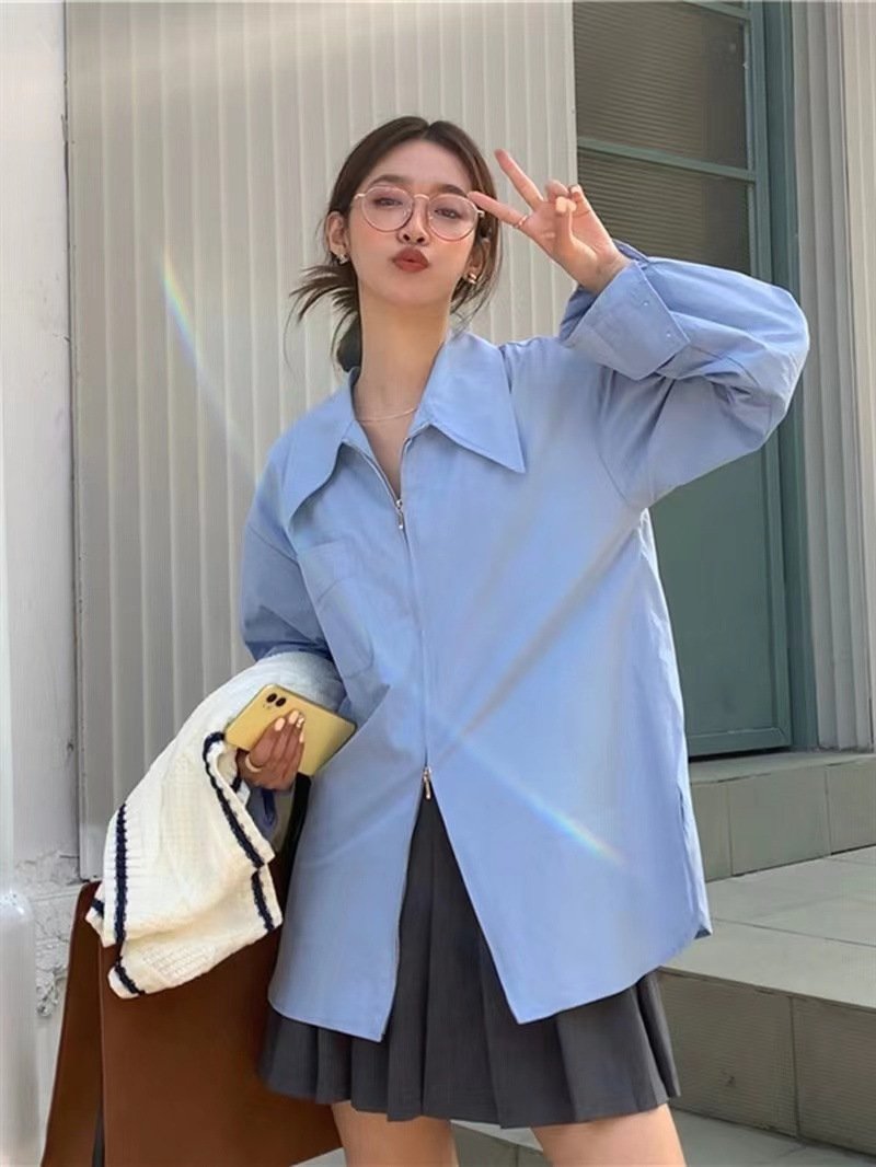 Basic 1-pocket shirt with white / blue from wide long-sleeved unisex ...