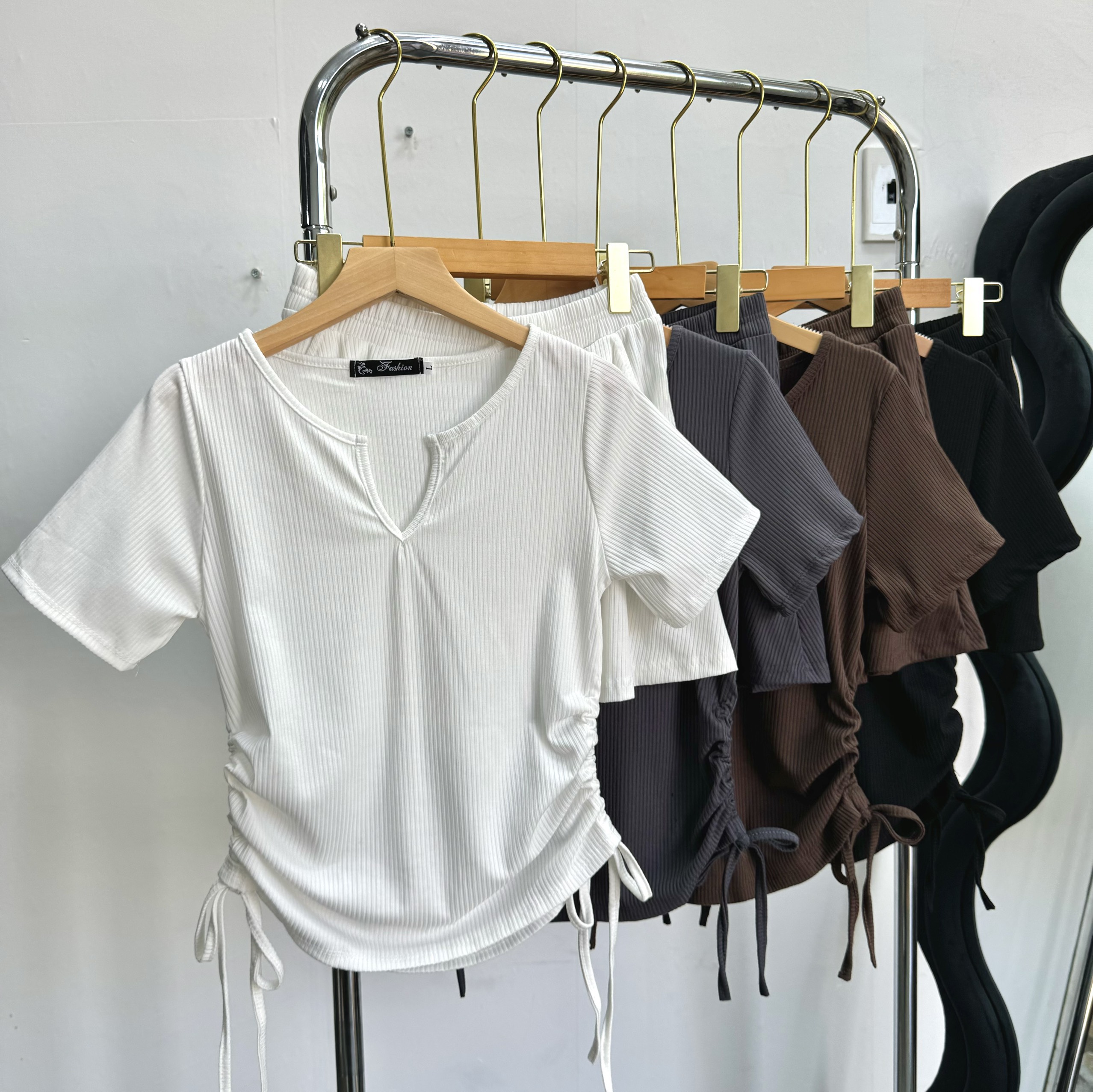 Women's fashion outing set, short-sleeved t-shirt with elastic waist ...