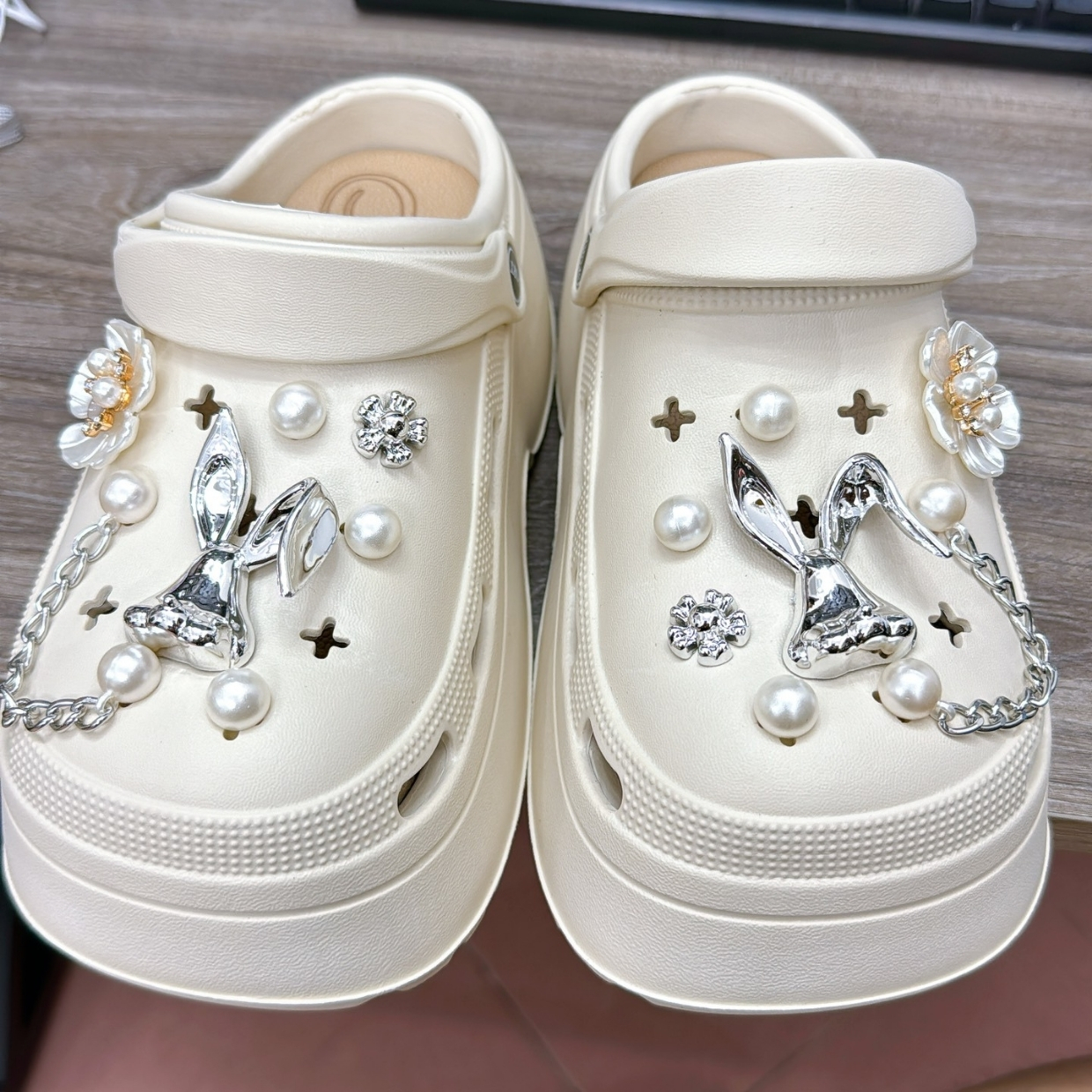 7cm Croos padded sole with Folded Ear Rabbit Charm, new version 2024 ...