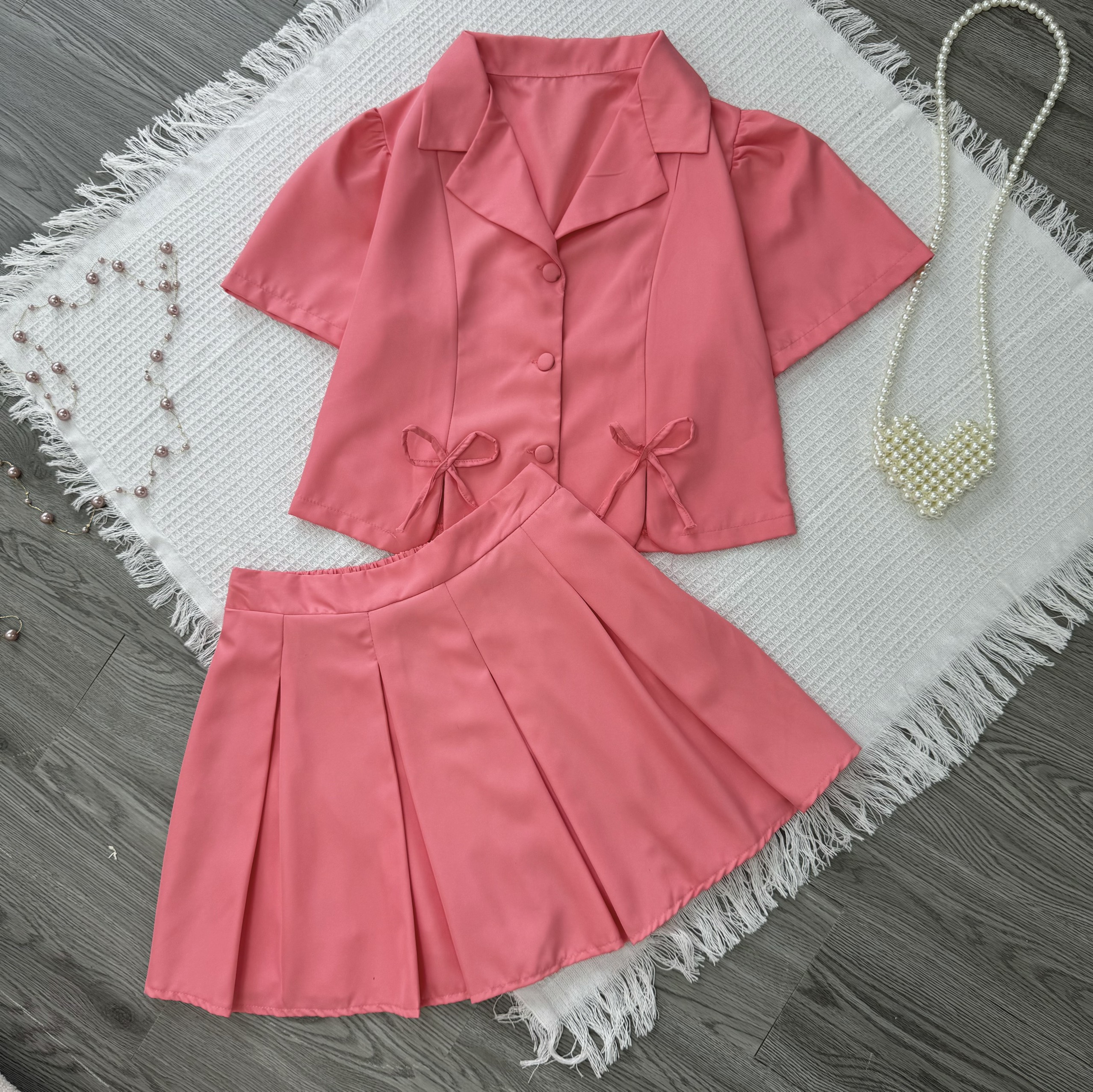 Women's big size lady's outfit Set, vet collar shirt with puffed ...