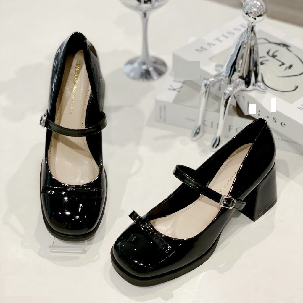7-inch Mary Jane patent leather high heels with square heel and bow toe ...