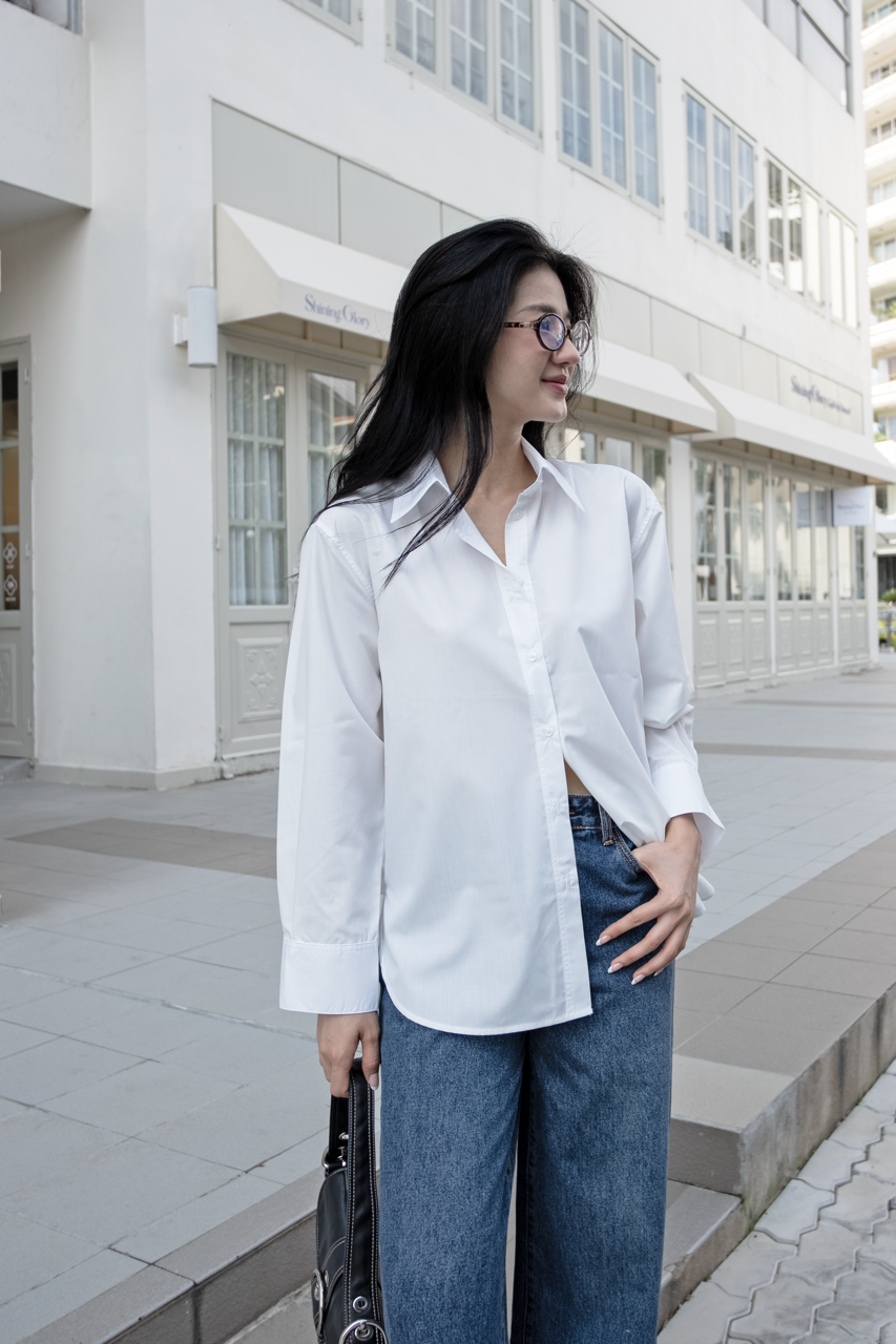 [SUAVE Box] Elegant Outfits Duo Wide Leg Jeans and Classic Cotton Shirt ...