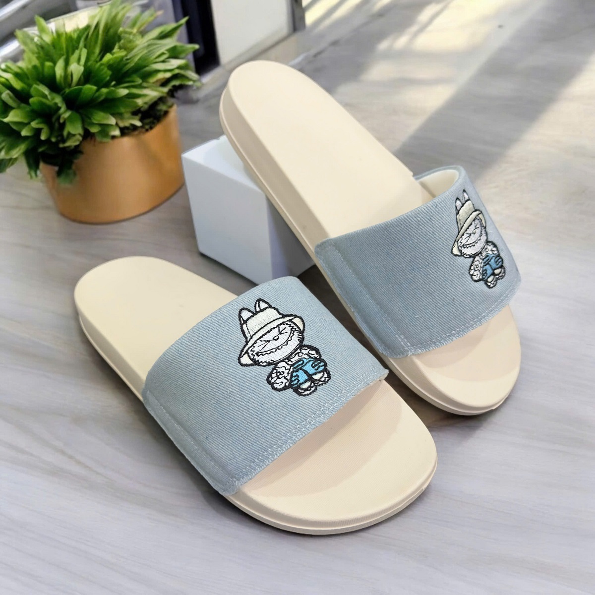 Labubu hot trend cross-strap sandals for men and women with sharp ...