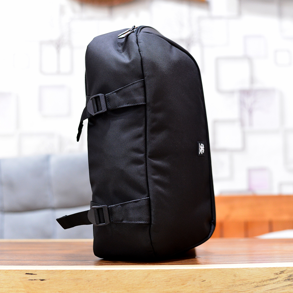 Crumpler Quick Escape Sling L Camera Backpack - Real Photo | Shopee ...