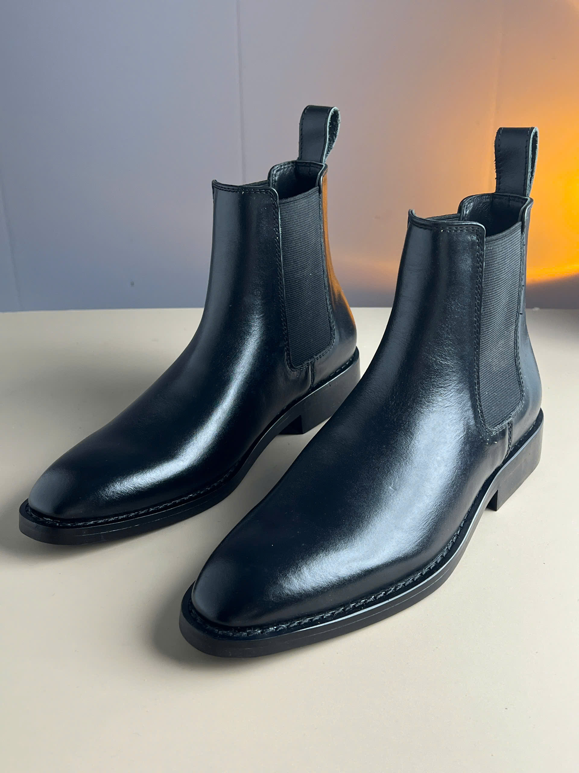 Chelsea Boots with wooden sole and round toe, full cowhide chelsea ...