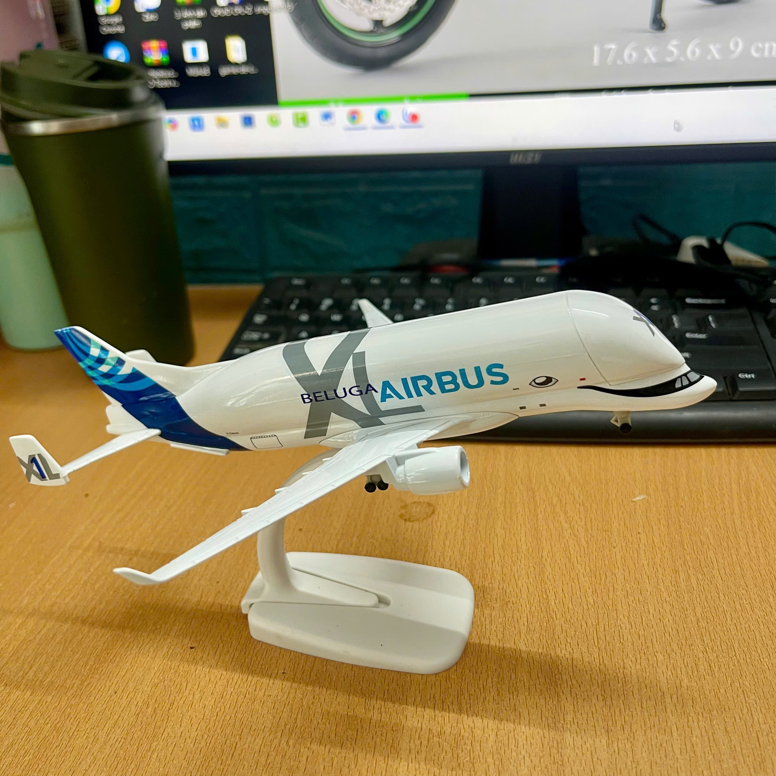 Kavy white whale Airbus Beluga XL transport plane model made of alloy ...