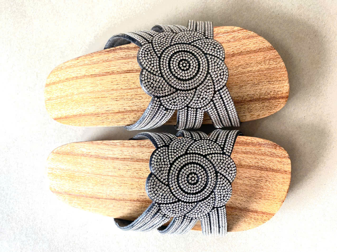 Wooden clogs, Japanese clogs, wooden clogs (factory) | Shopee Malaysia