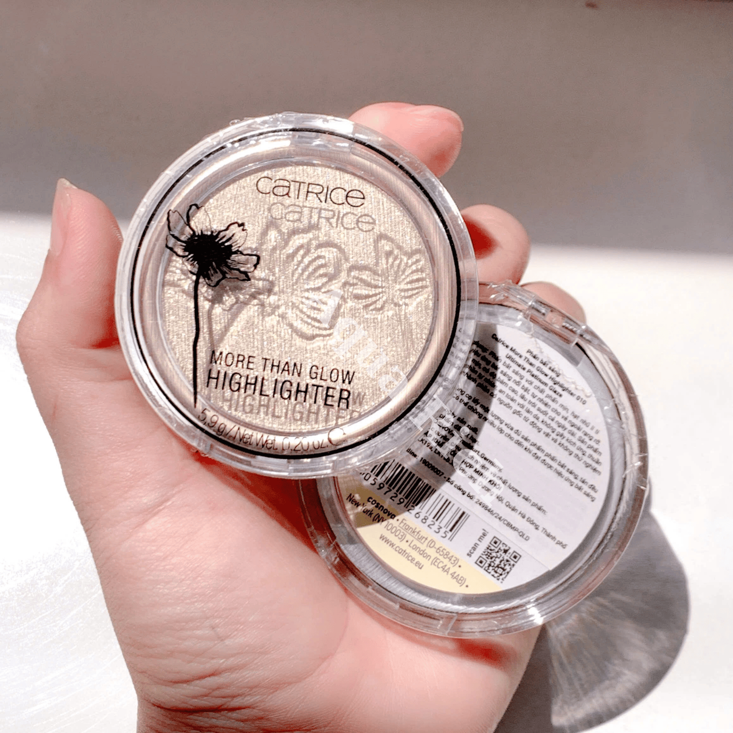 Catrice More Than Glow Highlighter - Space Glam Holo Highlighter [010 ...