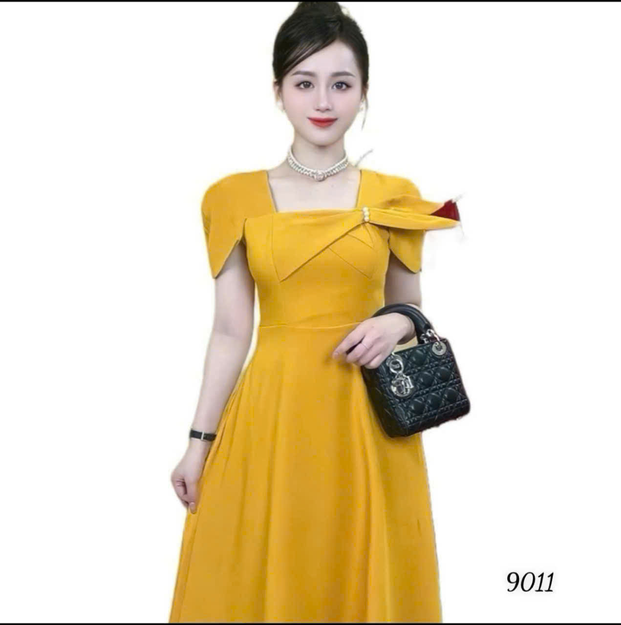 Designed DRESS, DAMN PARTY DRESS WITH SHORT SLEEVES WITH BOTTOM IN COLD ...