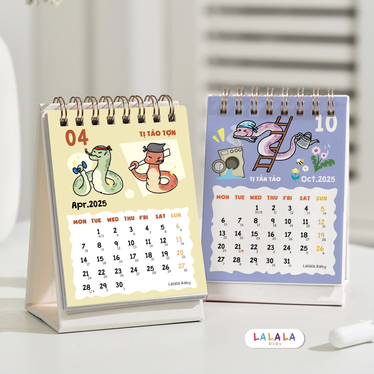 2025 desk Calendar has a cute mini lunar Calendar with notes Calendar ...