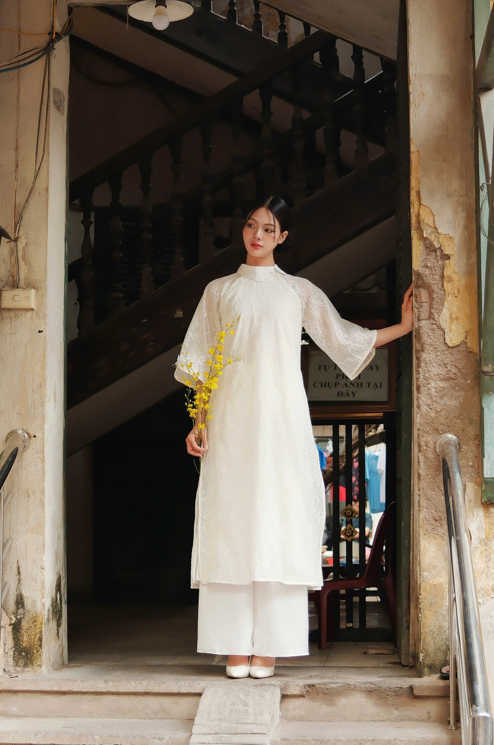 Germe GERME GERME | Design Mong Diep Ao Dai with embroidered lace ...
