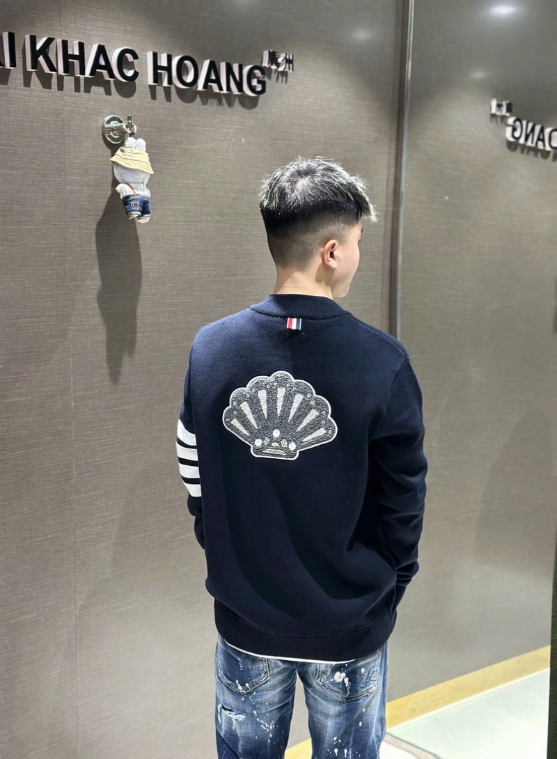 Men's and women's bomber jacket TB felt fabric embroidered with 4 white ...