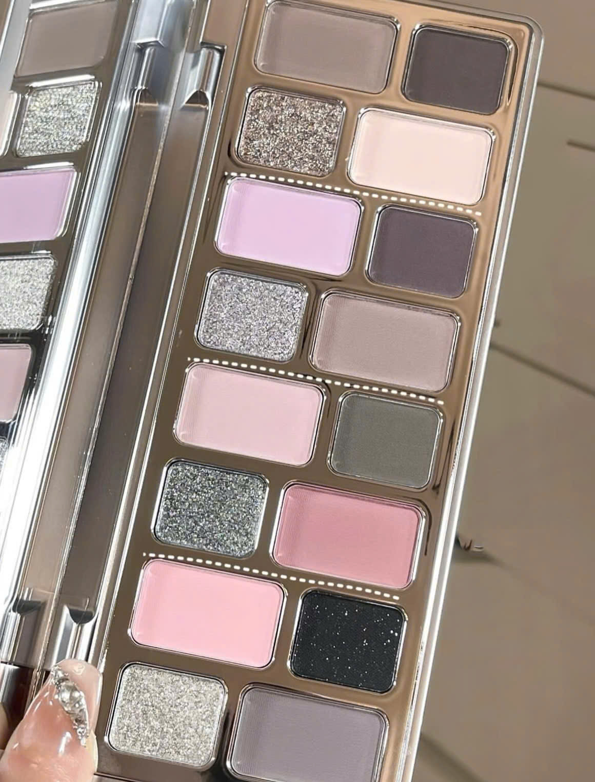 Cheeryep True (QIANYAN) eyeshadow palette 16 colors - Tone 07 (gray palette) | Shopee Malaysia