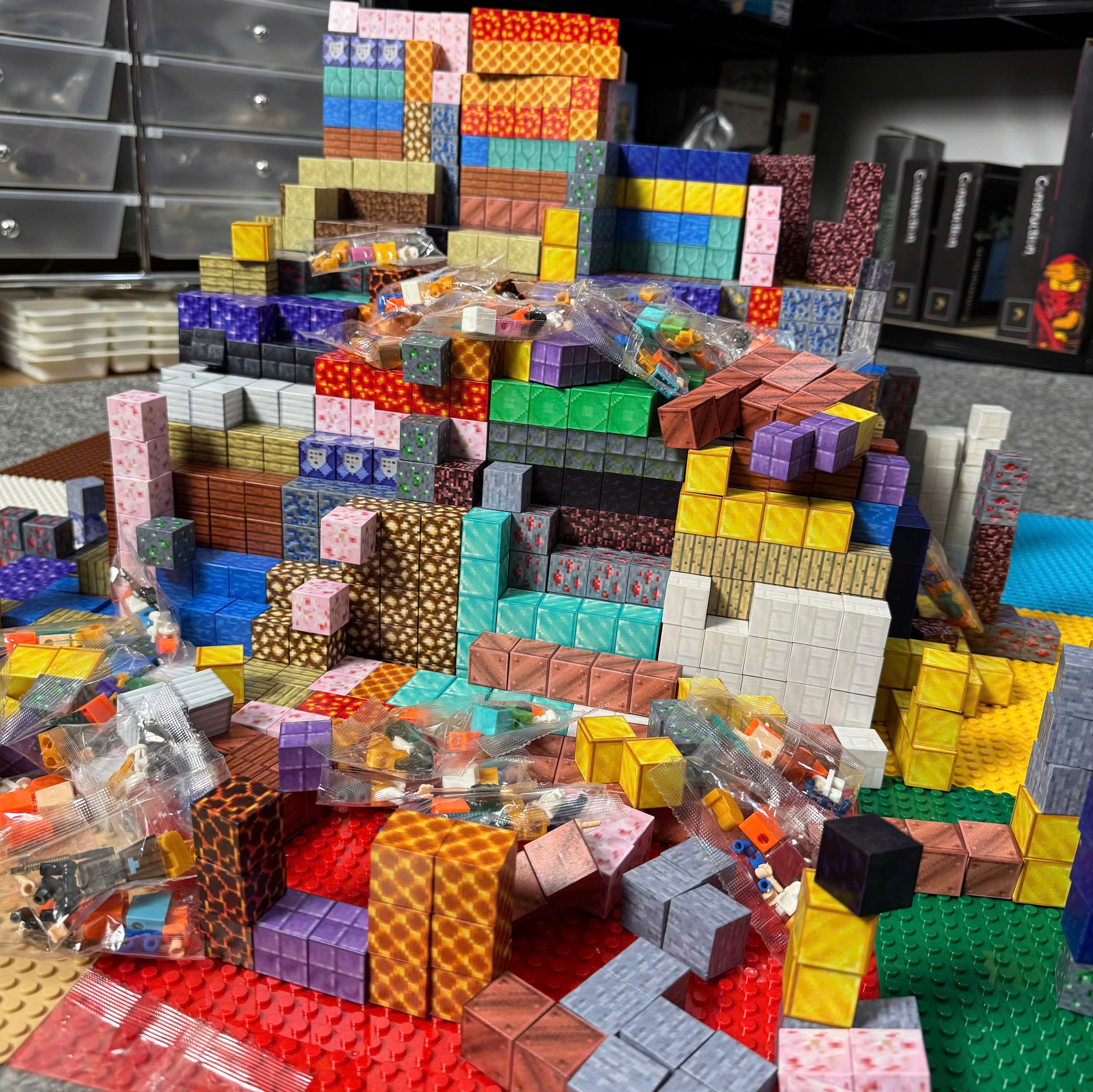 (Random Brick) Magnetic Assembly Toy Blocks Minecraft Male Magnetic ...