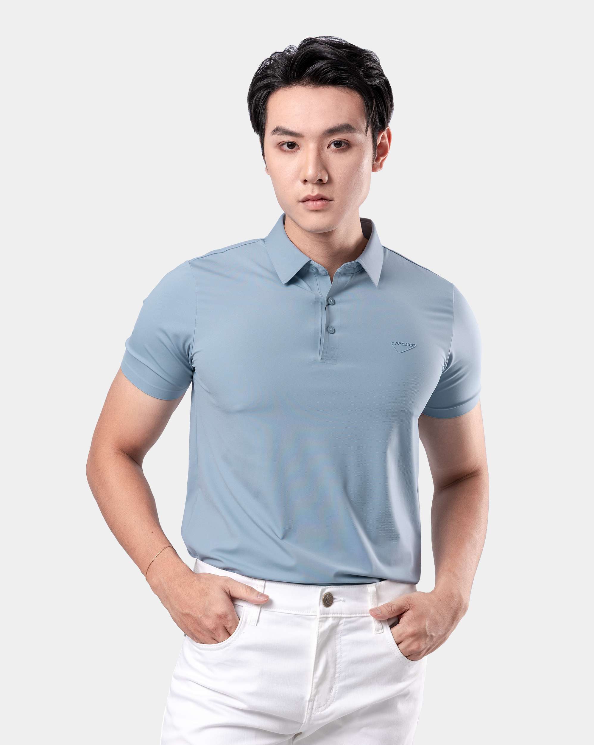 Seamless men's sports polo shirt without seams, light blue and gray ...