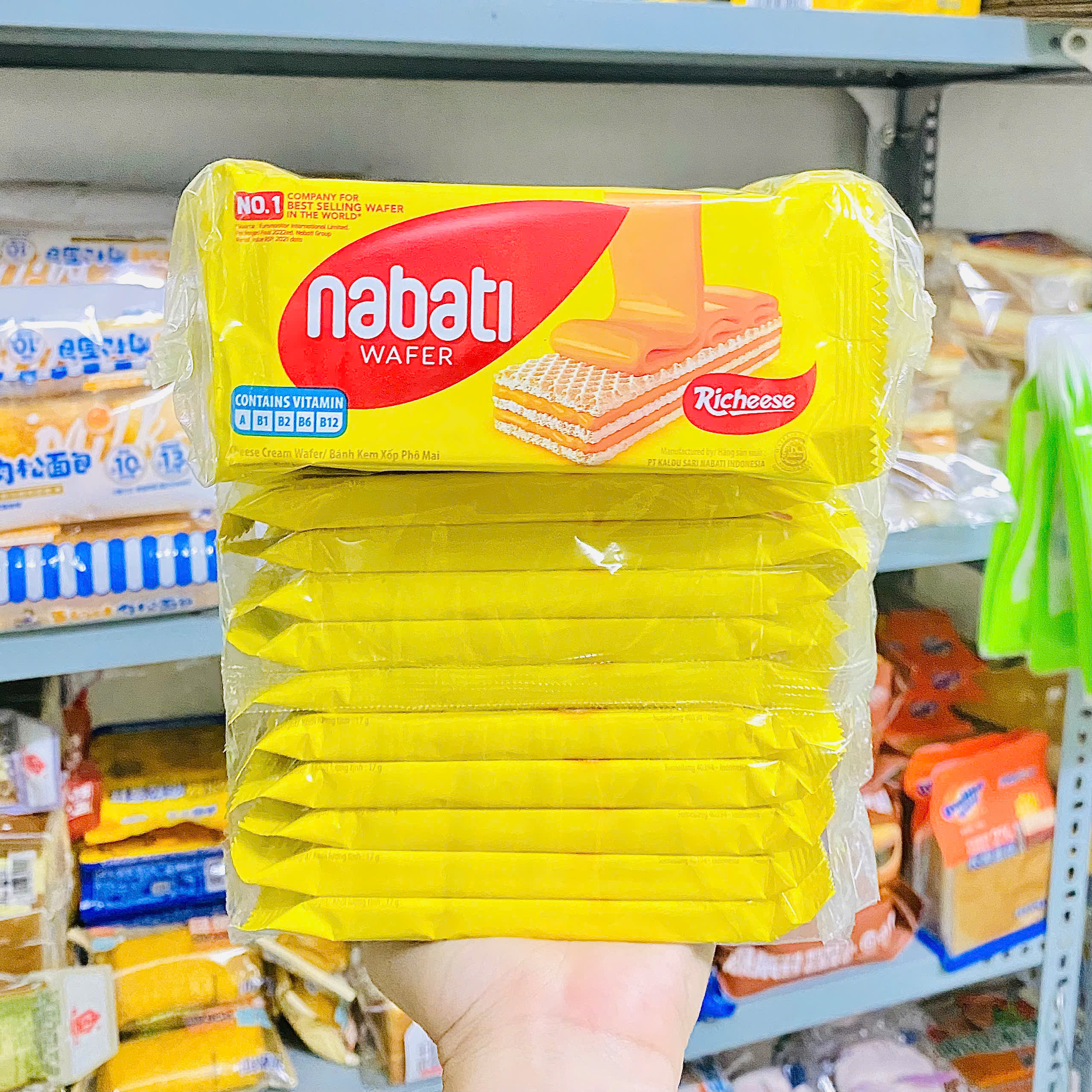 Lot of 10 packs of crispy, fragrant nabati cake 17g with cheese/taro ...