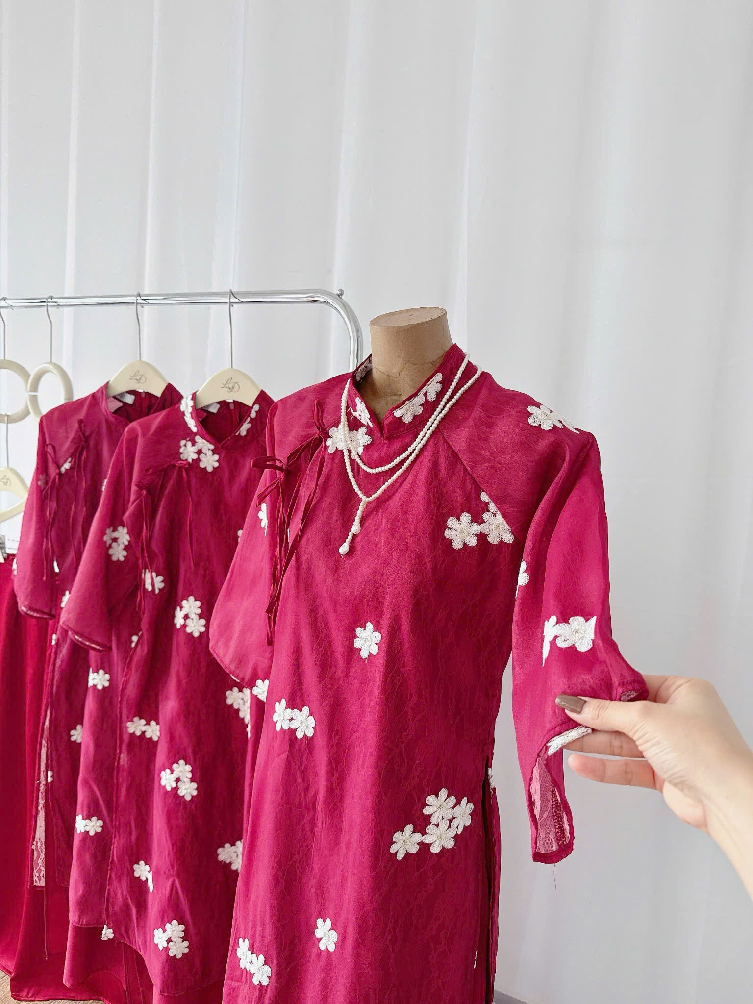 (WITH BIGSIZE) UYEN AN innovative ao dai with floral motifs and bows ...