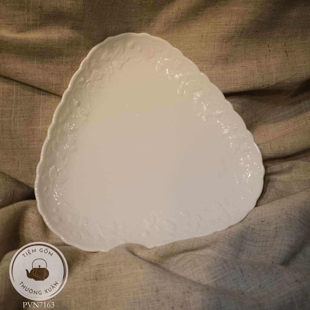 Triangular Narumi Plate with Floral Border (Bottom Implant) | Shopee ...